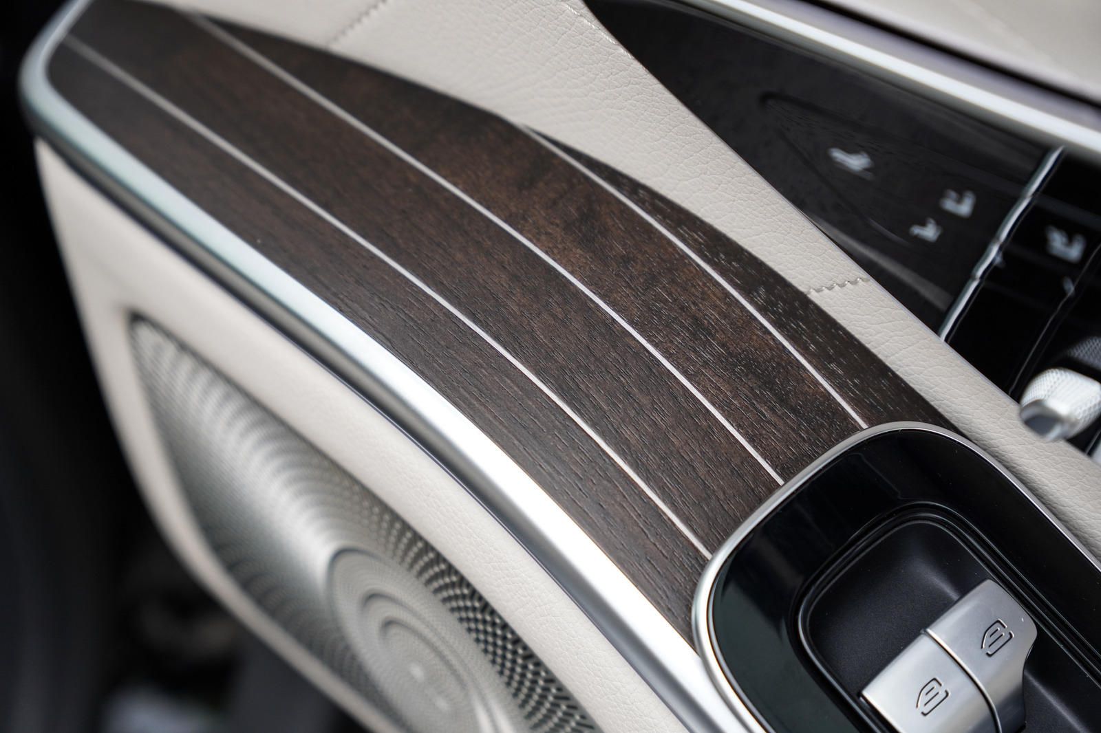 KLASSEN - Mercedes S-Class W223 - Armored Vehicles