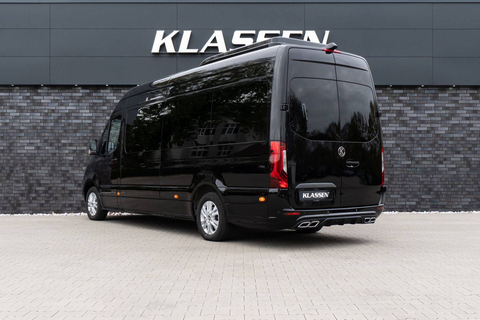 Mercedes Sprinter VIP. Luxury VIP Conversion Mercedes Benz Sprinter for ...