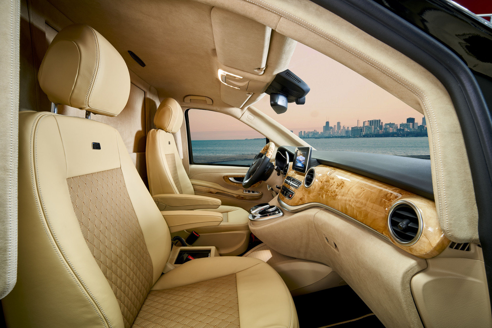 Mercedes-Benz V-Class | Models MVV | Create an elite office on wheels ...