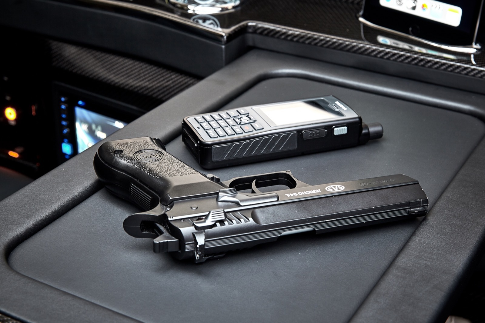 Mercedes-Benz V-Class | Models MVV | Create an elite office on wheels ...