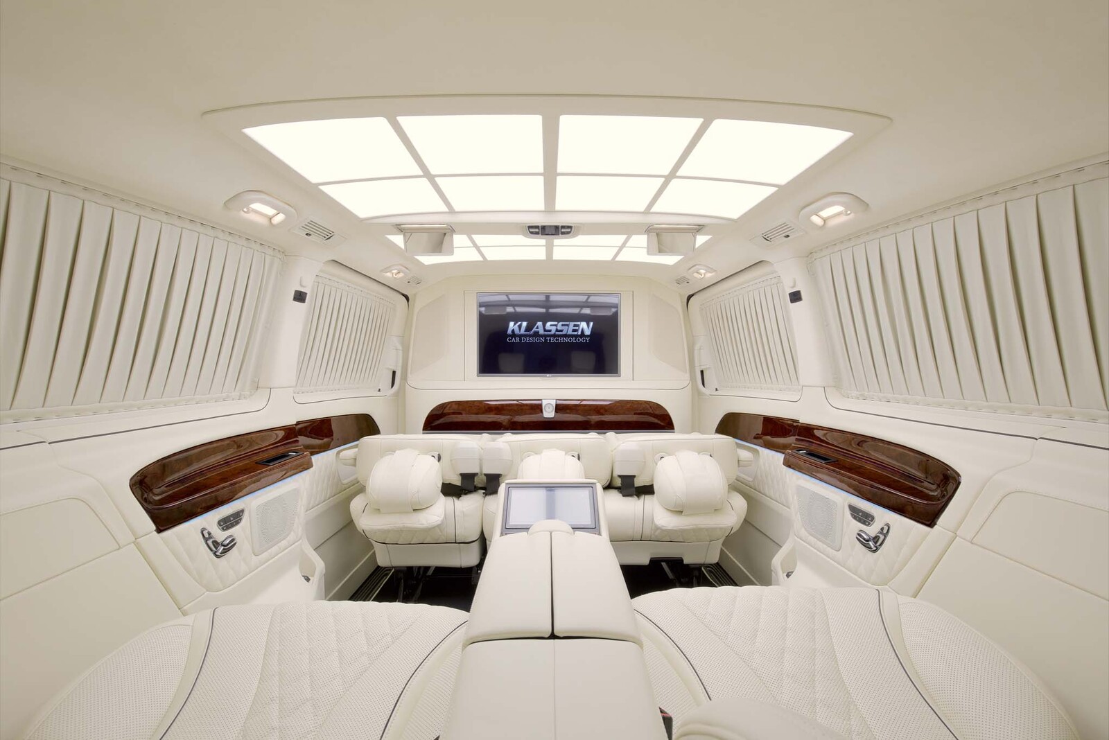 Mercedes-Benz V-Class | Models MVA | Create an elite office on wheels ...