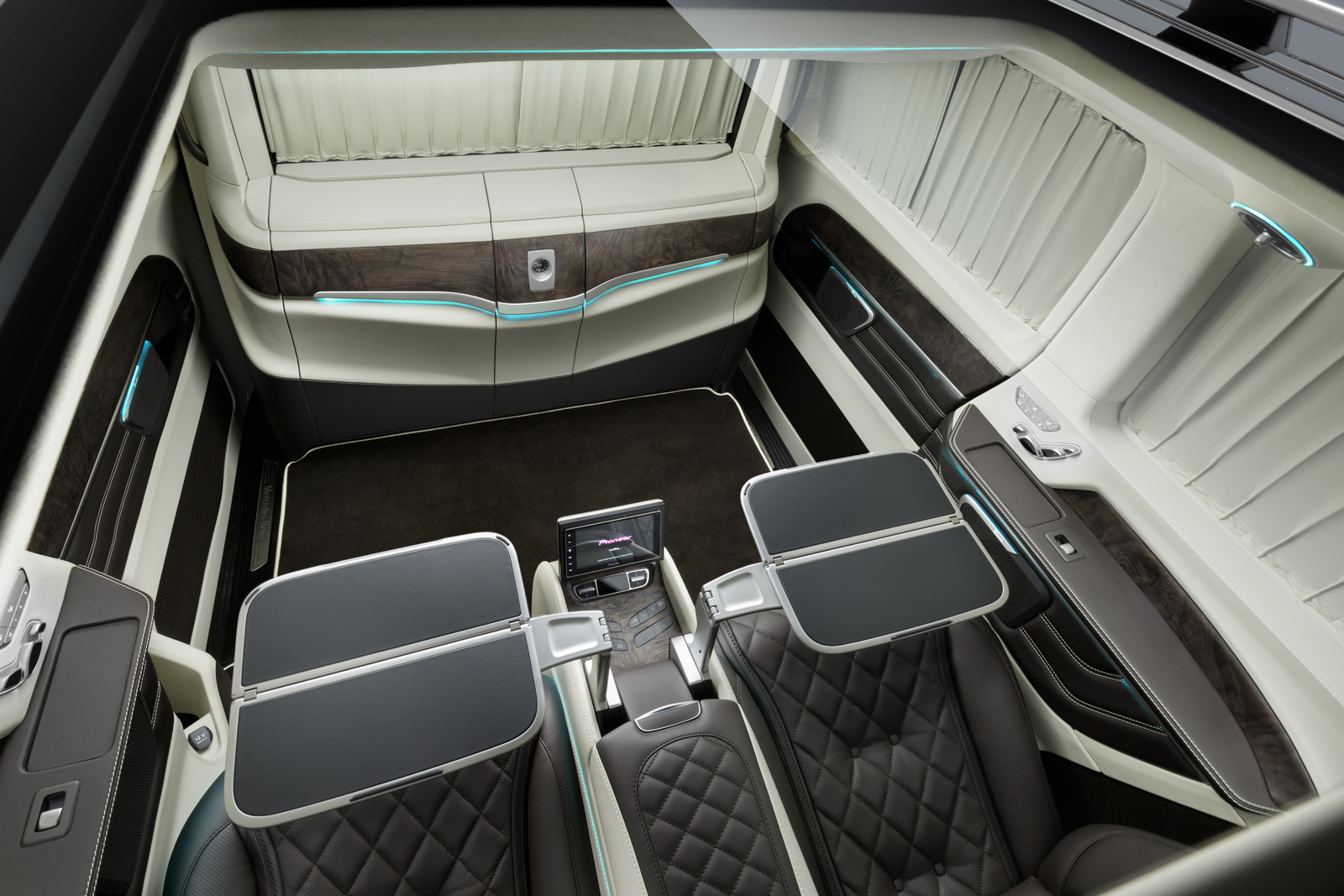 Mercedes-Benz V-Class | Models MVA1 | Create an elite office on wheels ...