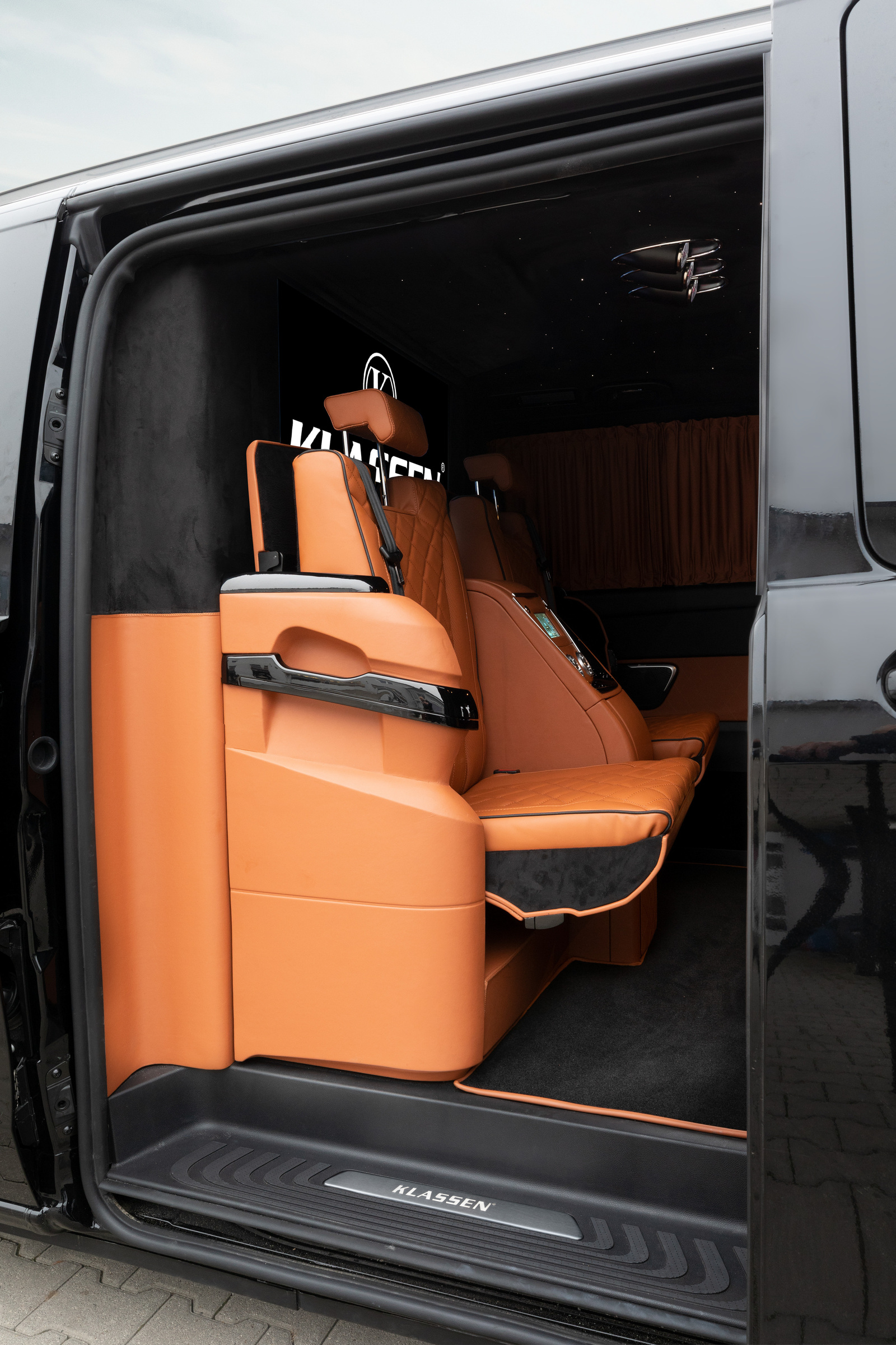 Luxury VIP Vans | Models MVMH | Most Luxury First Class VAN Conversions ...