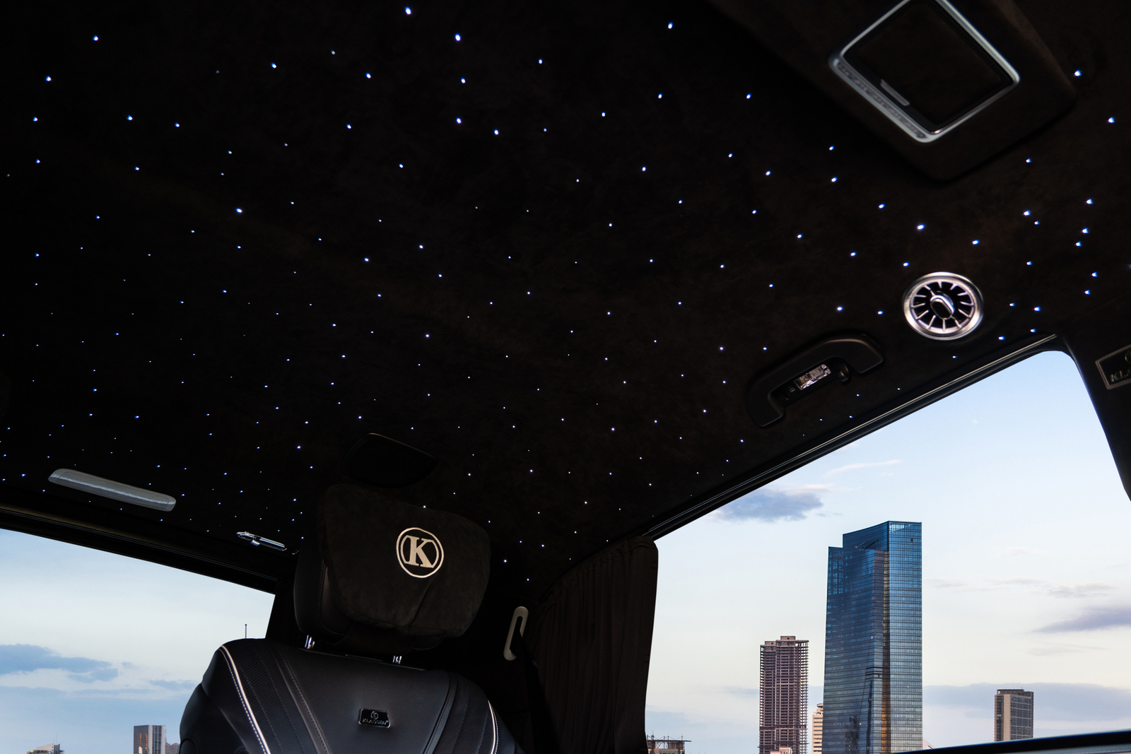 Mercedes-Benz V-Class | Models MVV | Create an elite office on wheels ...