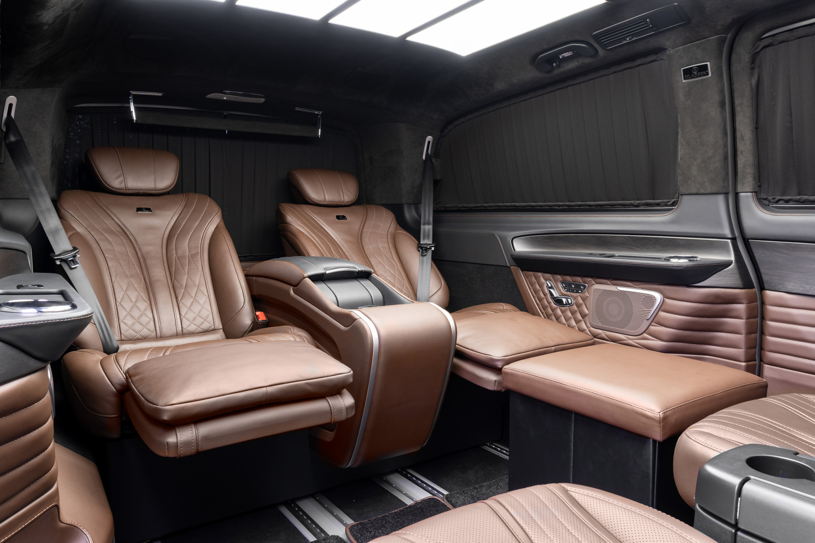 Mercedes-Benz V-Class | Models MVV | Create an elite office on wheels ...