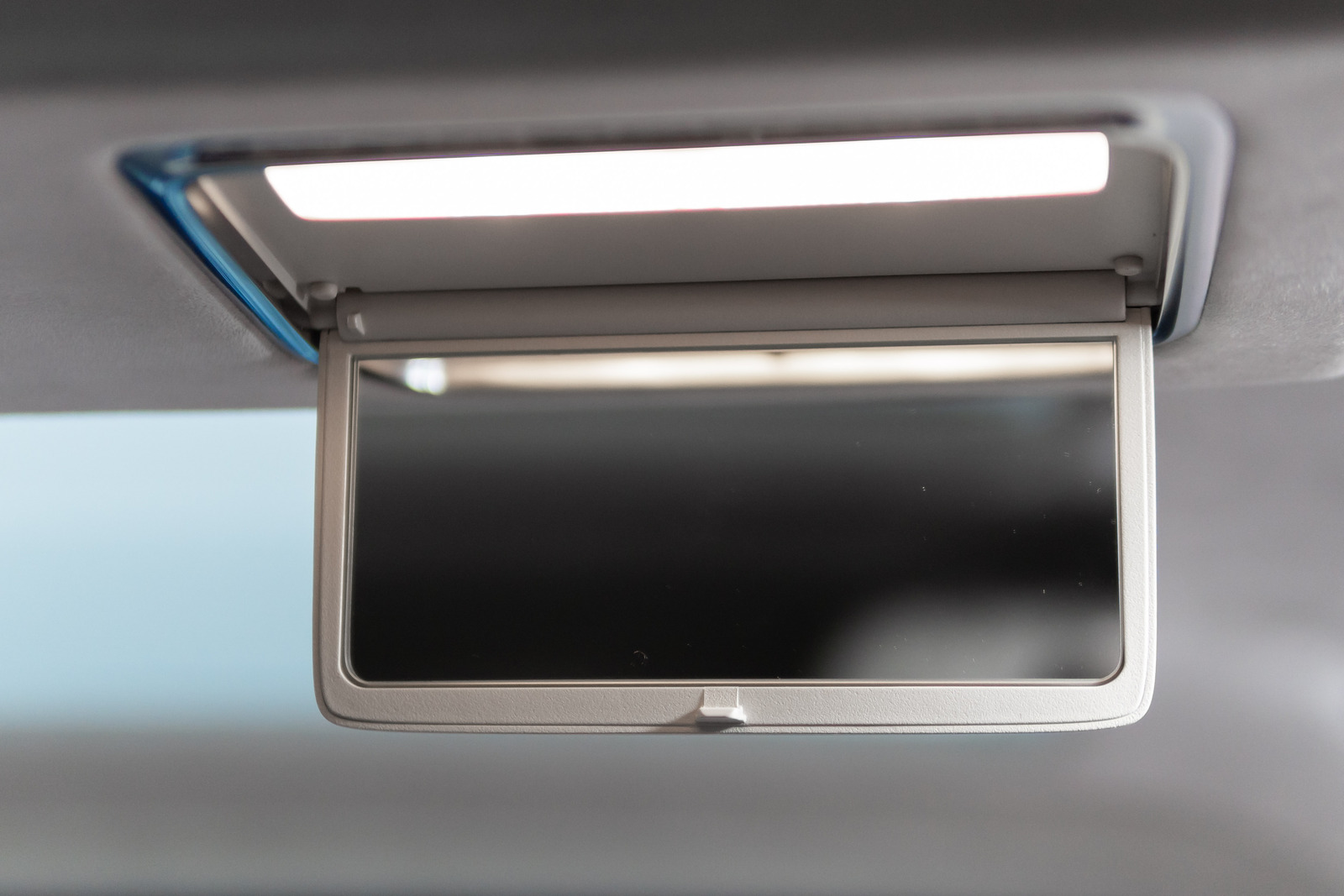 Mercedes-Benz V-Class | Models MVV | Create an elite office on wheels ...