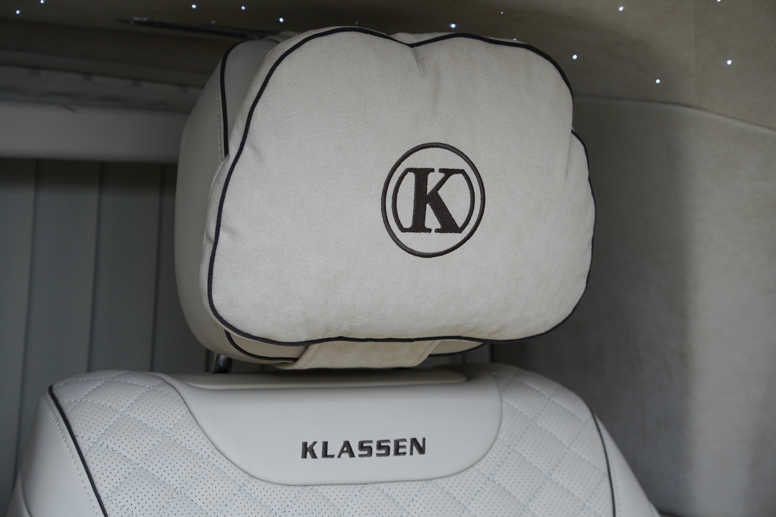 Mercedes-Benz V-Class | Models MVV | Create an elite office on wheels ...