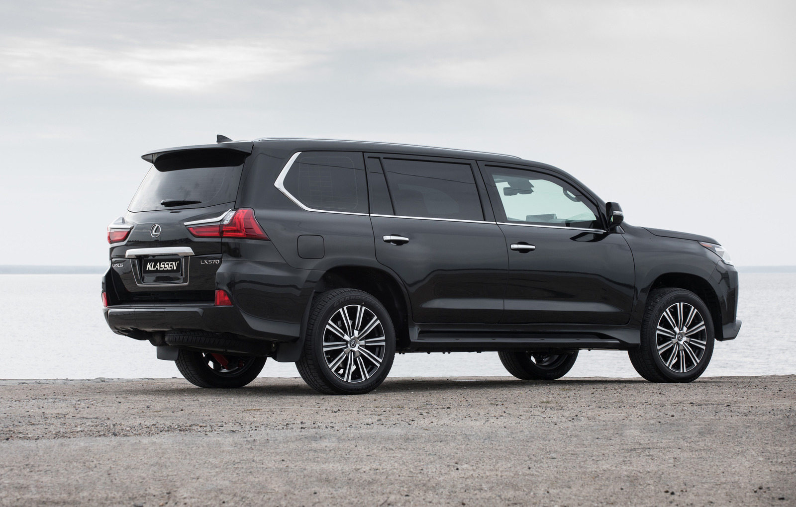 Stretched & Armored Lexus LX +500mm - KLASSEN