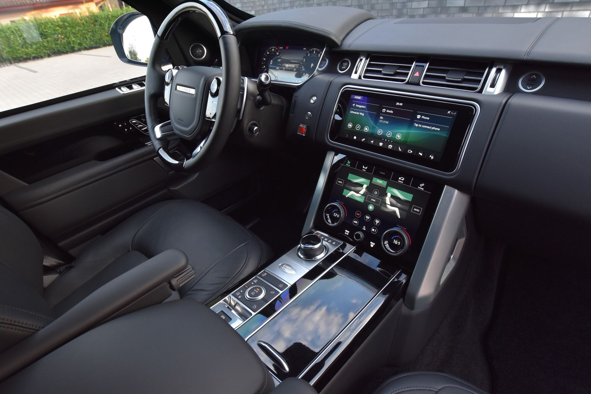 Stretched & Armored Range Rover +1000mm - KLASSEN