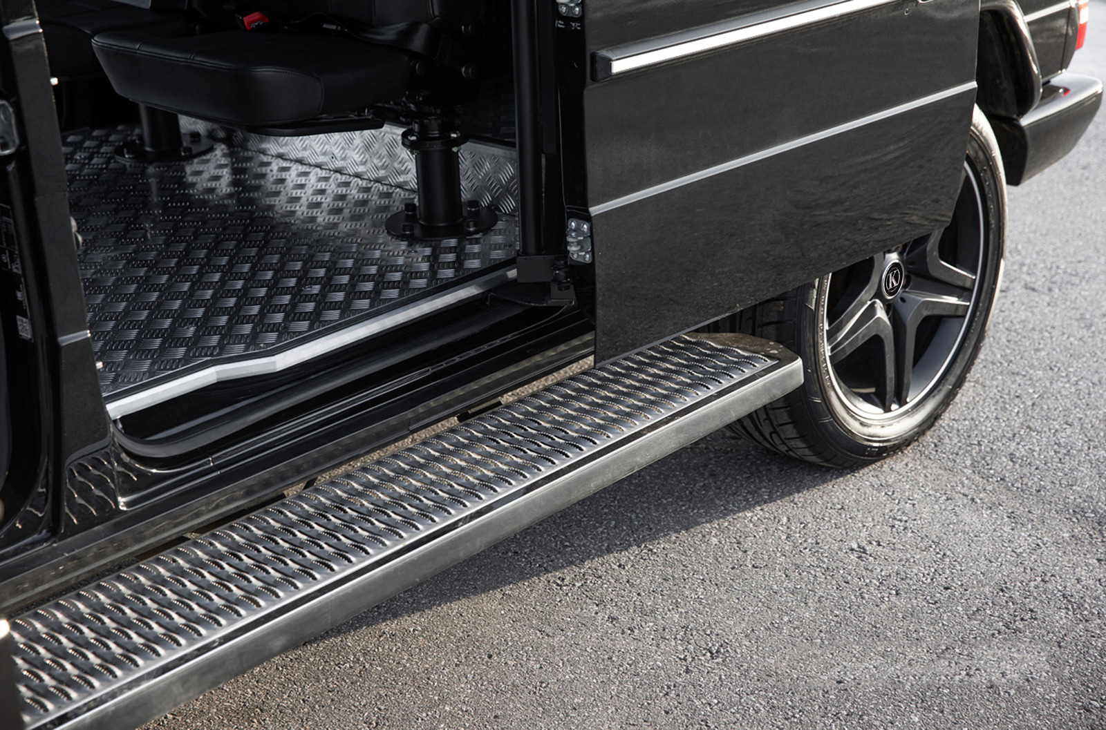Mercedes G Class Scorpion Stretched Vehicle Klassen