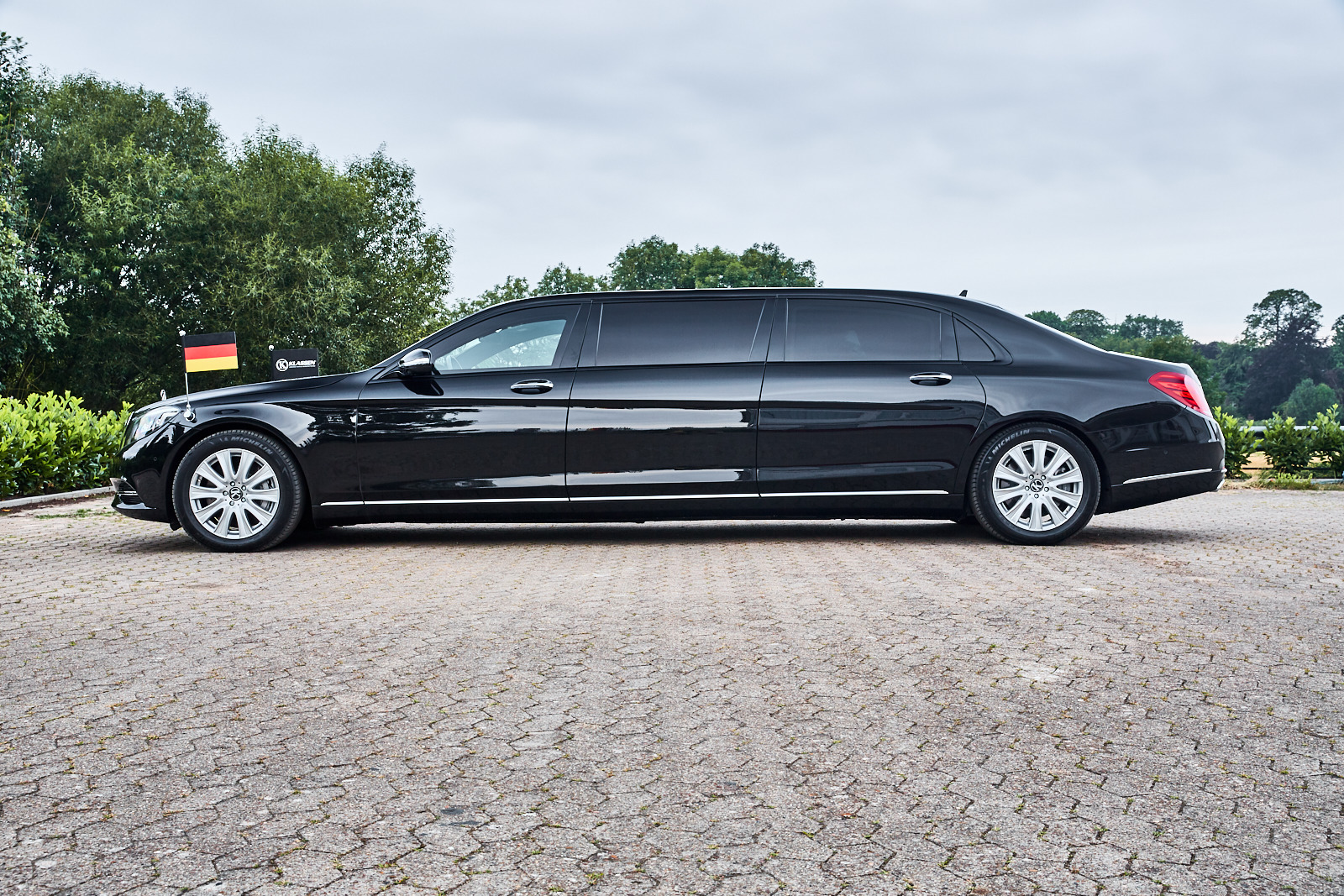 KLASSEN VIP Rolls Royce Phantom. Luxury Rolls Royce Phantom. This ...